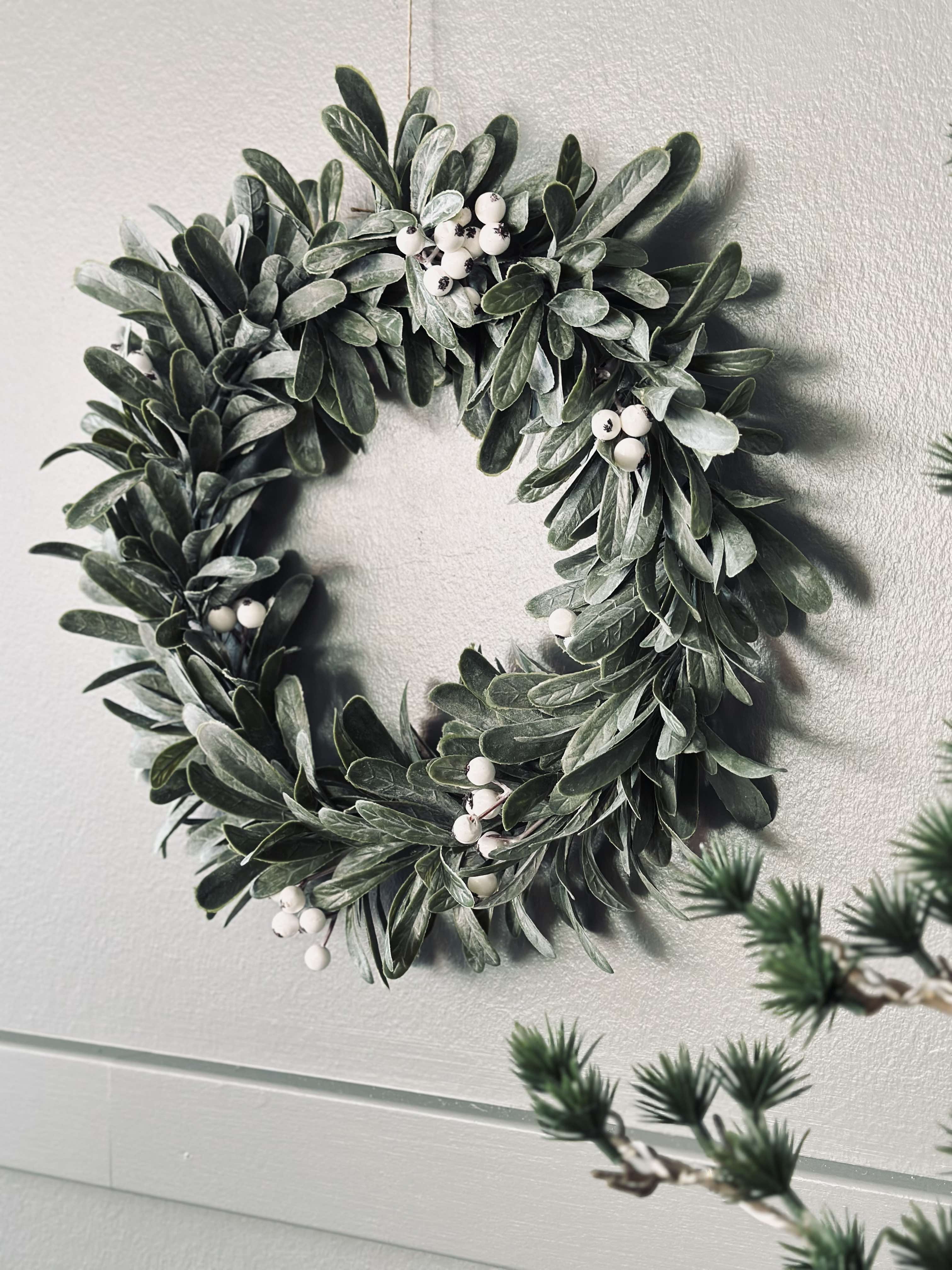 Krans med hvide bær – VIAMAJA