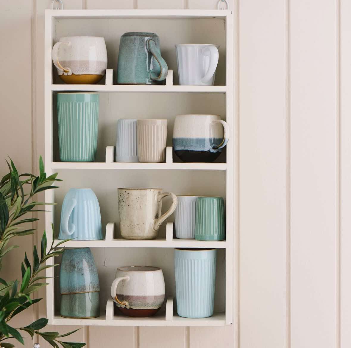 Hylde med opdelte rum – Small white – VIAMAJA