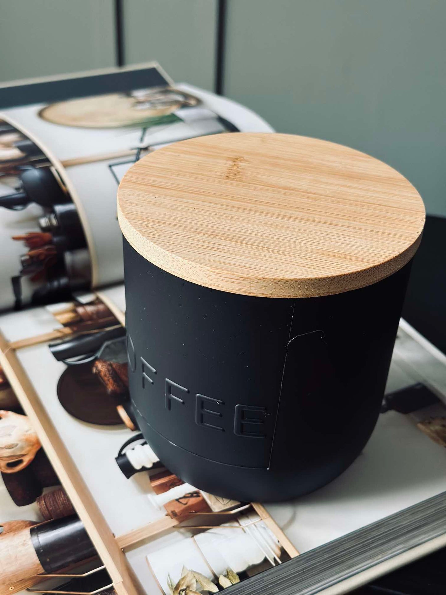 Opbevaringskrukke med låg - COFFEE – VIAMAJA