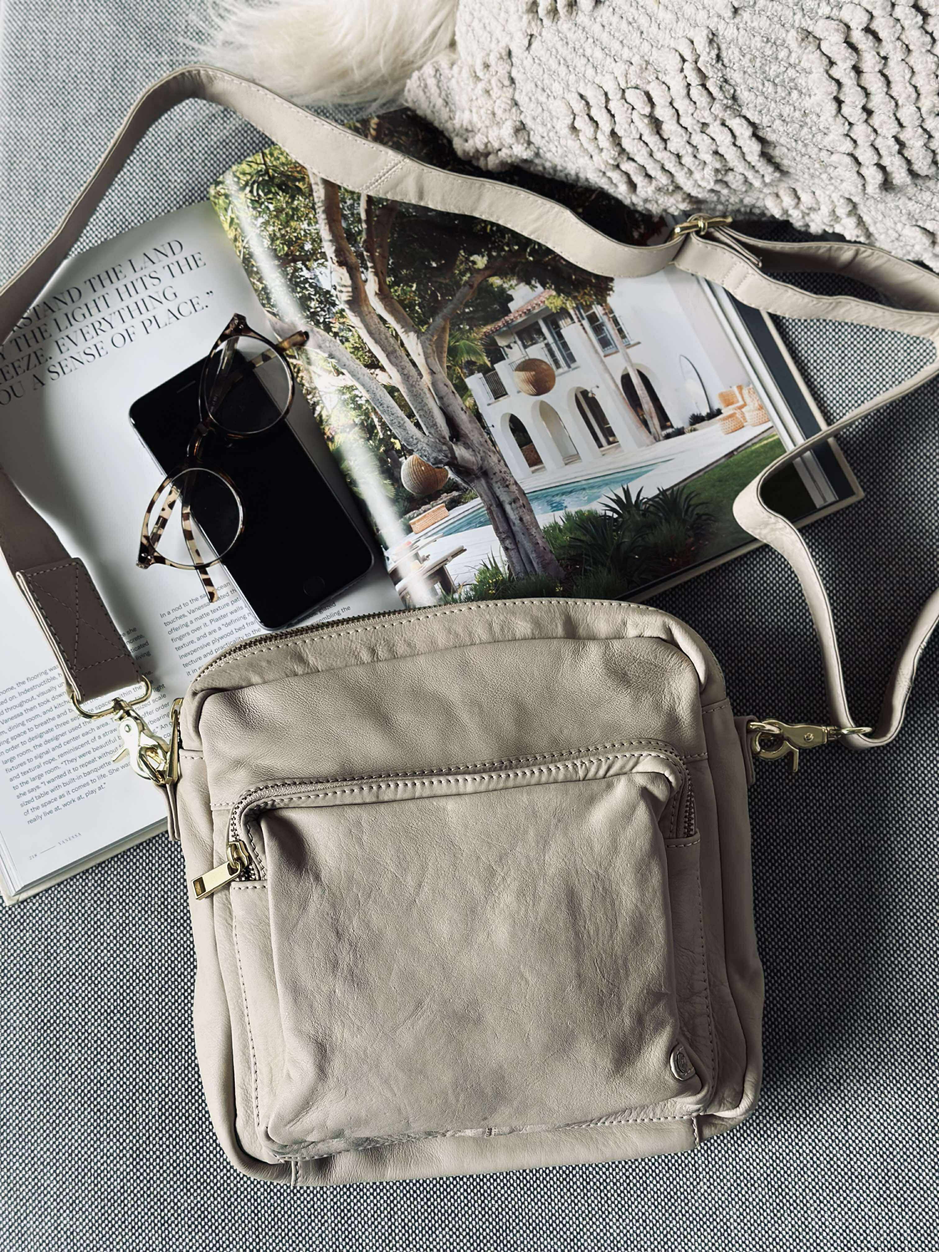 Crossover - Sand / Gold – VIAMAJA