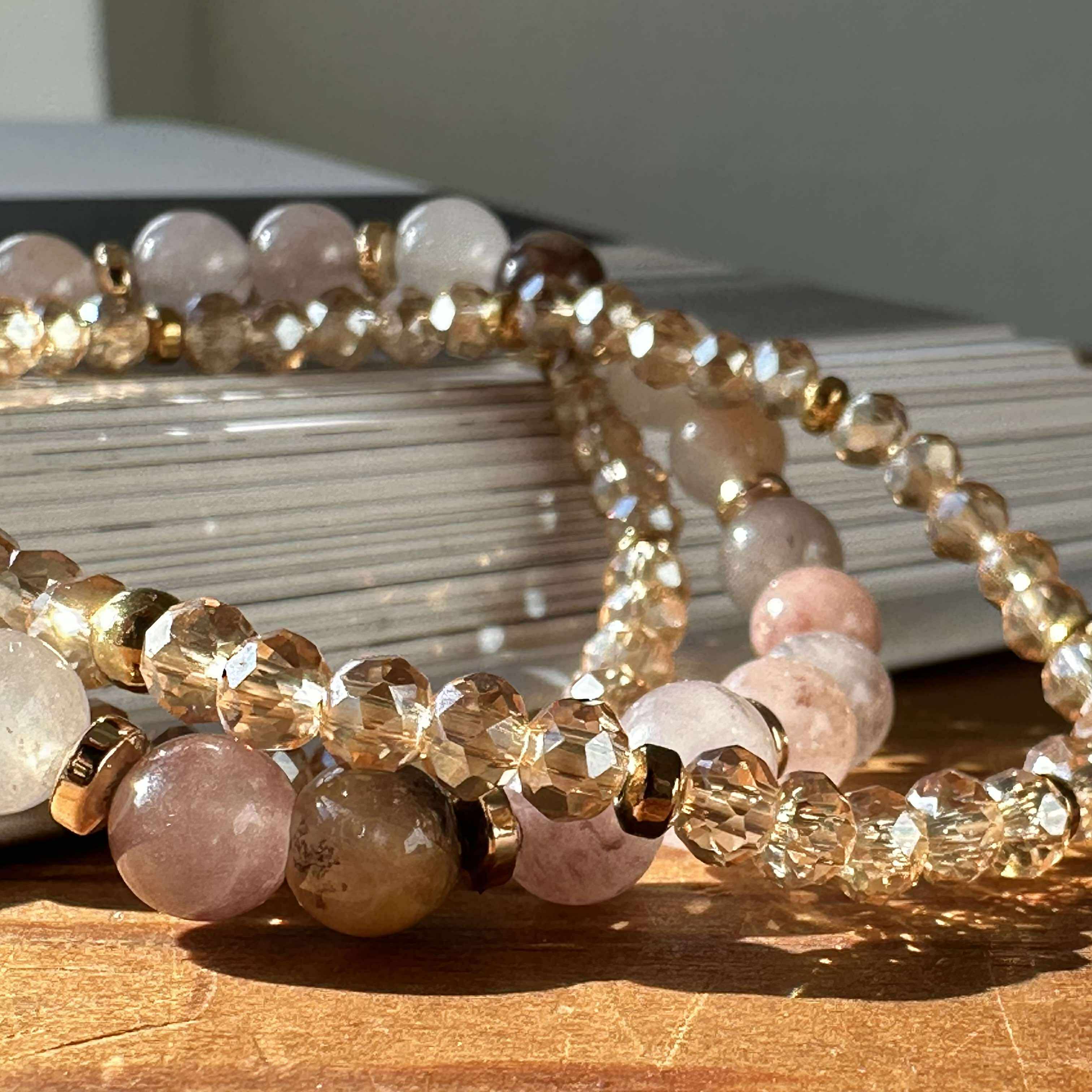 Armbånd Luna Blush Mix / Natur – Sæt med 3 stk – VIAMAJA