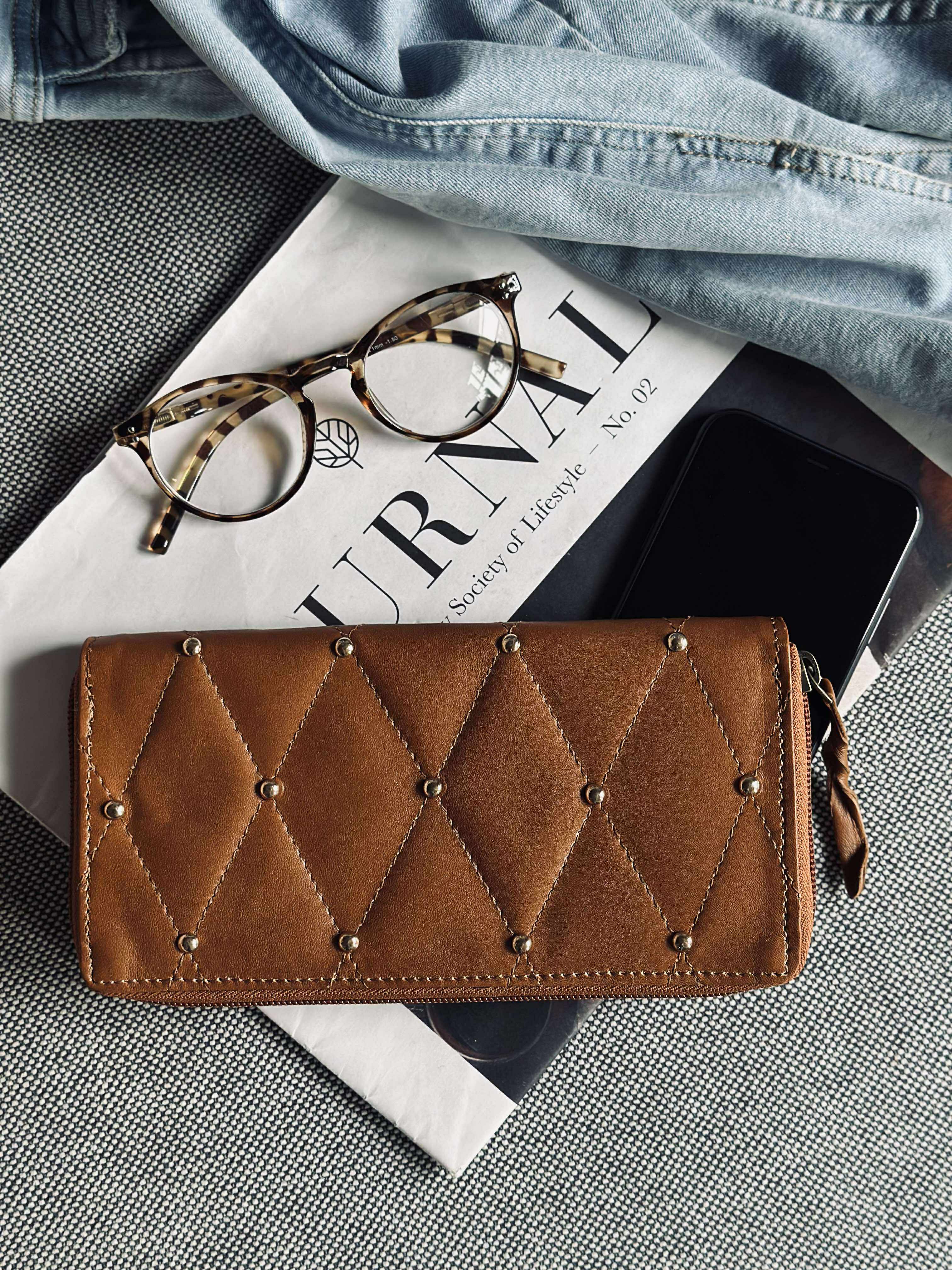 Clutch med nitter - LIMA Small – VIAMAJA