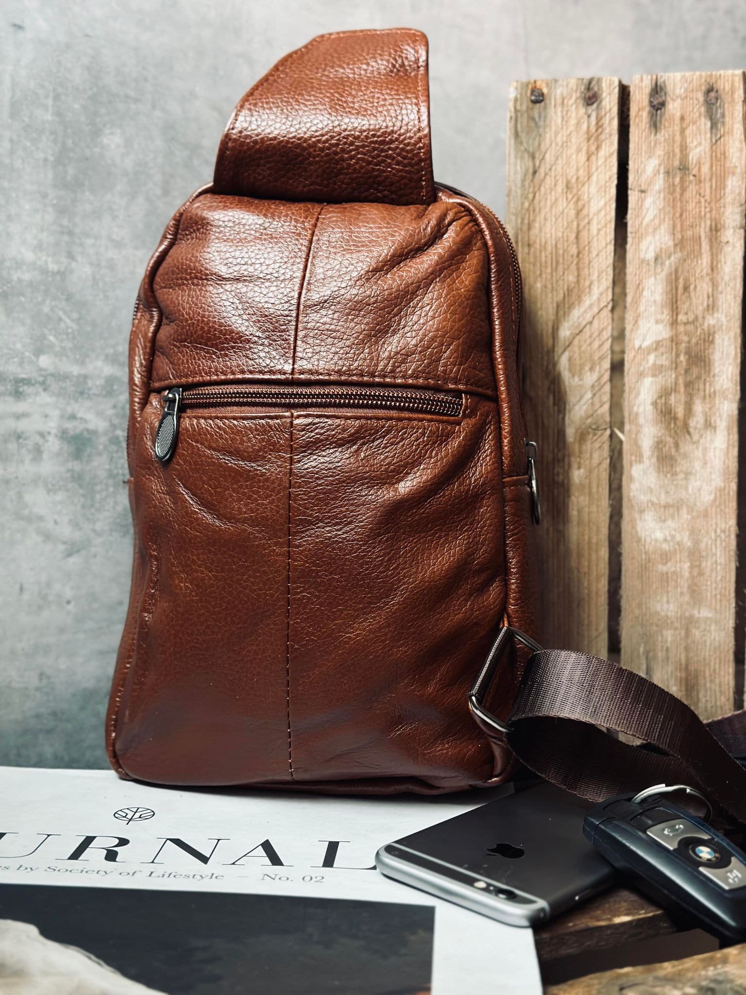 Bodybag Brown leather – brun lædertaske – VIAMAJA