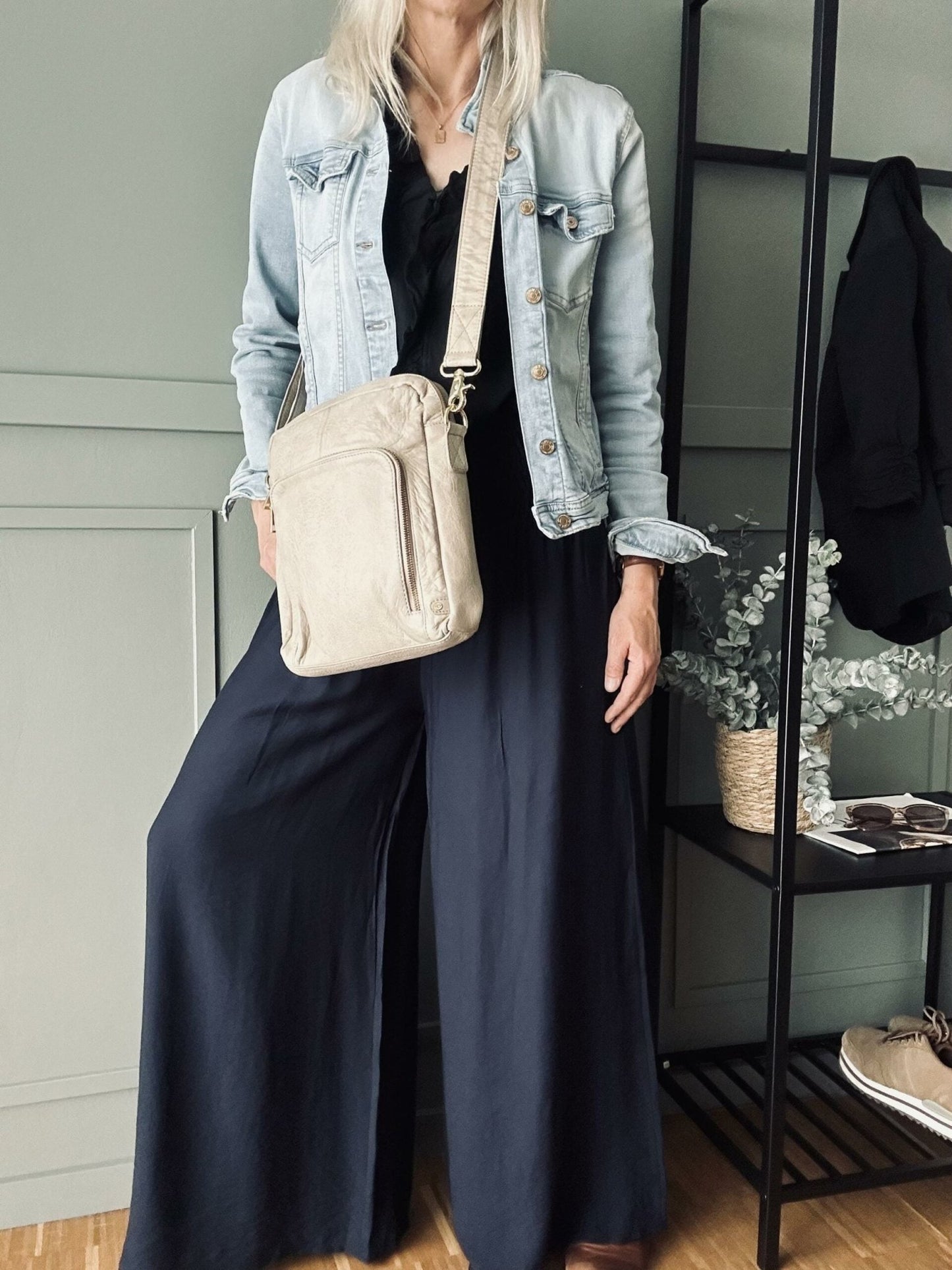 Crossover SAND LADY i silkeblød skindkvalitet – VIAMAJA