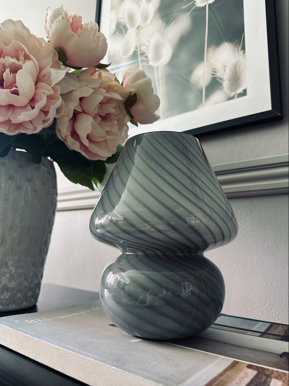 Mushroom Medium - Grå mundblæst glas – VIAMAJA