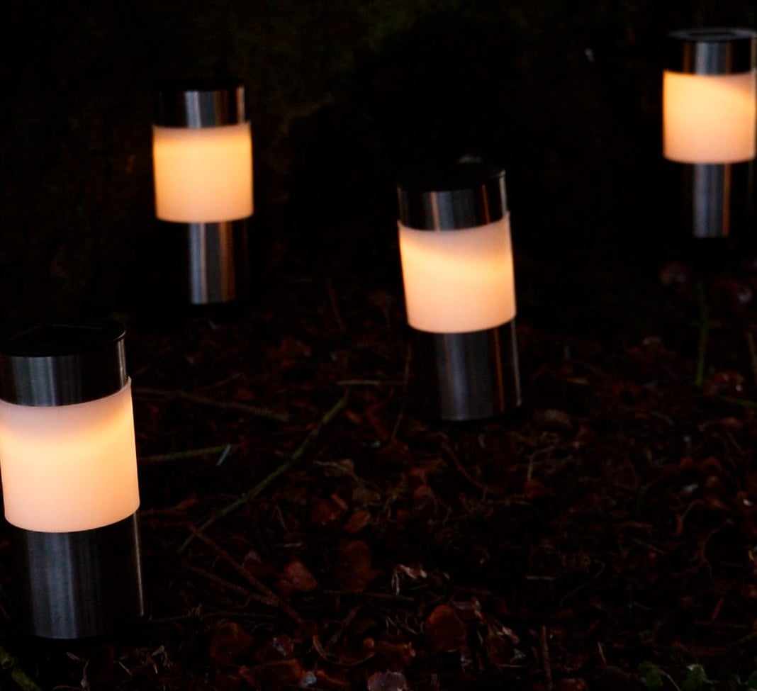 Solcelle lampe i stål - 4 stk – Varm glød – VIAMAJA